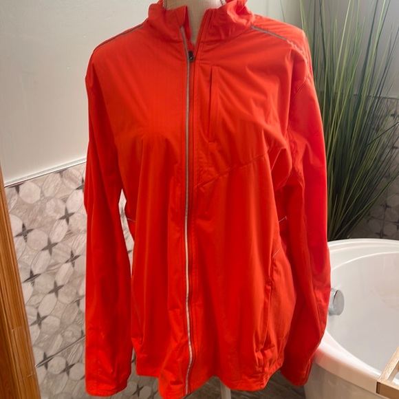 Saucony | Jackets & Coats | Mens Running Jacket | Poshmark